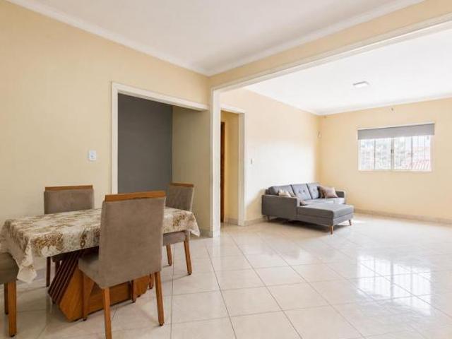 QE 42 Casa 300 m² Esquina 5 Quartos 2 suítes Churrasqueira Permuta Não Financia