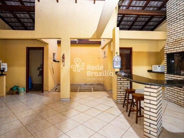 QE 46 | Casa Sobrado nascente com 3 suítes 2 vagas terraço aceita financiamento estuda permu