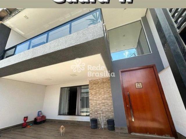 QE 50 | Casa 2 Quartos sendo 1 Suíte com 3 Vagas de Garagem Guará II
