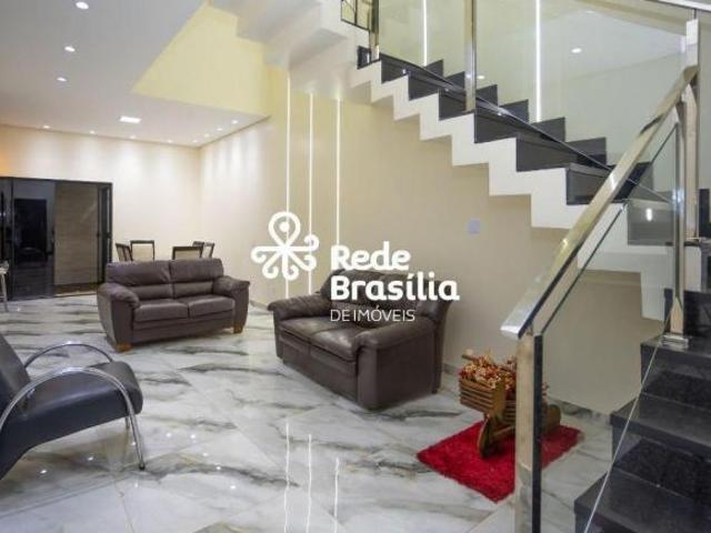 QE 52 | Casa Sobrado com 4 quartos suítes área de lazer 2 vagas estuda permuta Guará II