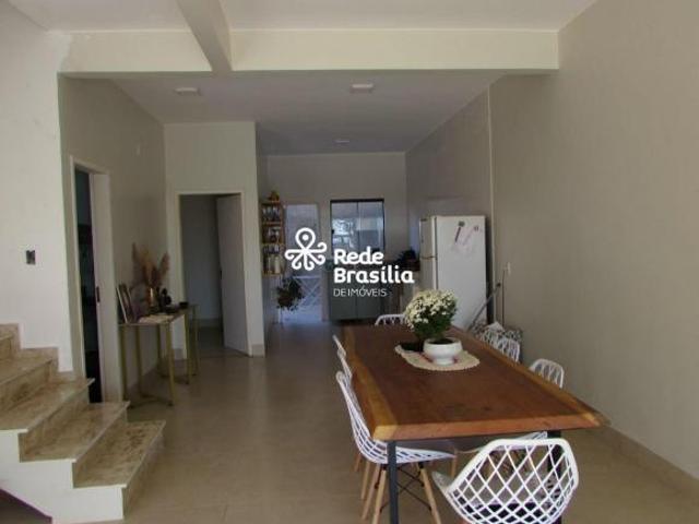 QE 56 Casa sobrado com 4 quartos 2 suítes 3 vagas estuda permutar Guará II