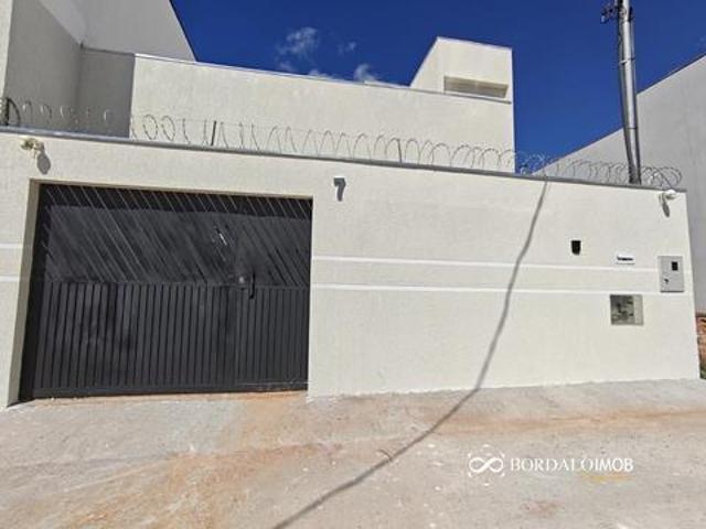 QE 58 Casa de Alto Padrão e Sofisticada Térrea Escriturada