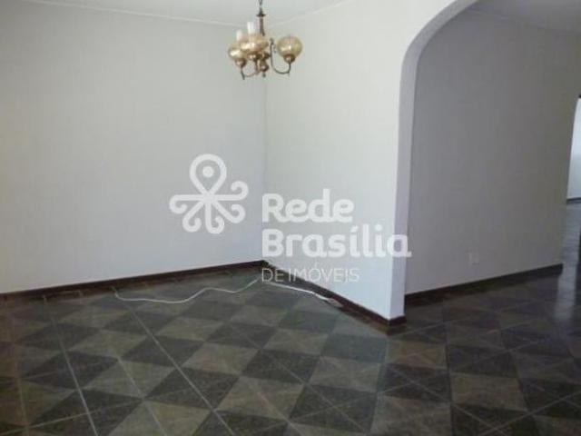 QE 12 Casa 06 quartos, suíte, nascente Guará I