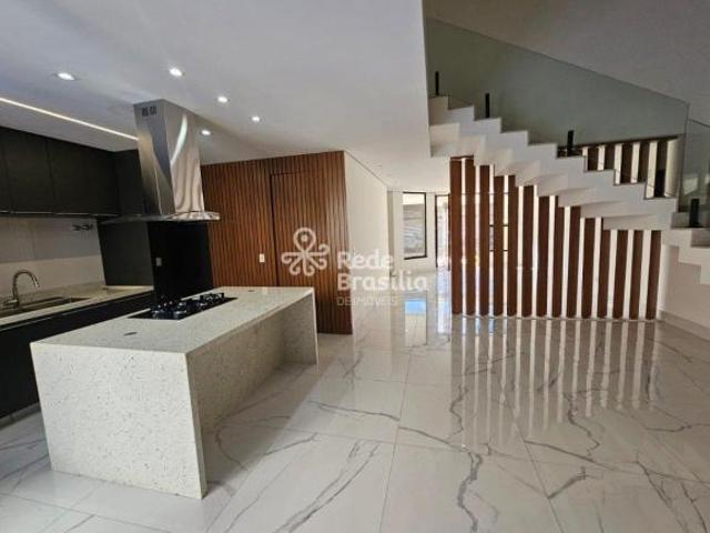 QE 15 CASA NOVA DE ALTO PADRÃO COM 04 SUÍTES ARMÁRIOS PLANEJADOS PISCINA ÁREA DE CHURRASQU