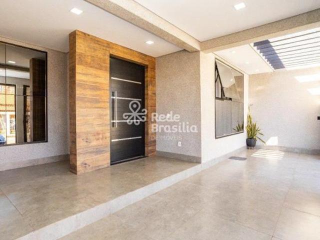 QE 24 CASA REFORMADA COM 03 SUÍTES ESQUINA ACEITA FINANCIAMENTO GUARÁ II/DF