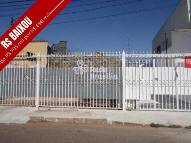 QE 26 | Casa Nascente 4 Quartos 2 Salas Ampla Aceita Financiamento e FGTS | Guará
