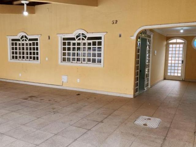 QE 30 Conjunto C Sobrado e com piscina