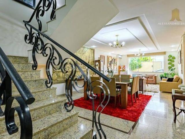 QE 30 Guará II Sobrado c/ 4 Quartos, espaço gourmet e hidromassagem