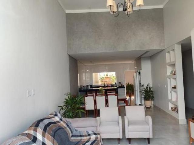 QE 32 NOVA TÉRREA 3 SUITES PÉ DIREITO ALTO 234 M²
