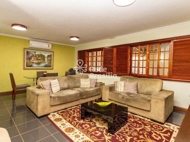 QE 34 | Casa Térrea 3 Quartos sendo 1 suíte Churrasqueira Aceita Financiamento FGTS Guará II