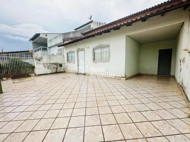 QE 34 CASA 4 QUARTOS LOTE 200 METROS ACEITA FINANCIAMENTO E FGTS