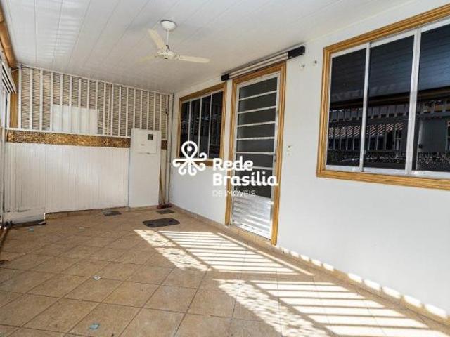 QI 1 Casa com 3 quartos 1 suíte 1 vaga Guará I