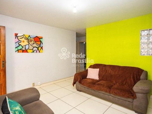 QI 20 Excelente casa nascente na laje 5 quartos 1 suíte 3 vagas cobertas de garagem Aceita