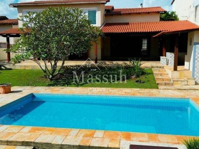 QI 27 Lago Sul: Casa 600m² 4 Qts 2 Suítes, Lazer c/ Piscina e Área Verde