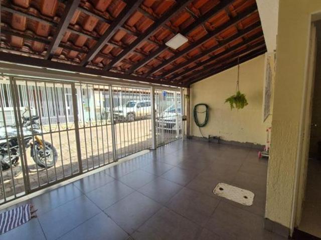 QI 3 Conjunto X Casa toda na Laje, térrea, Localização ímpar