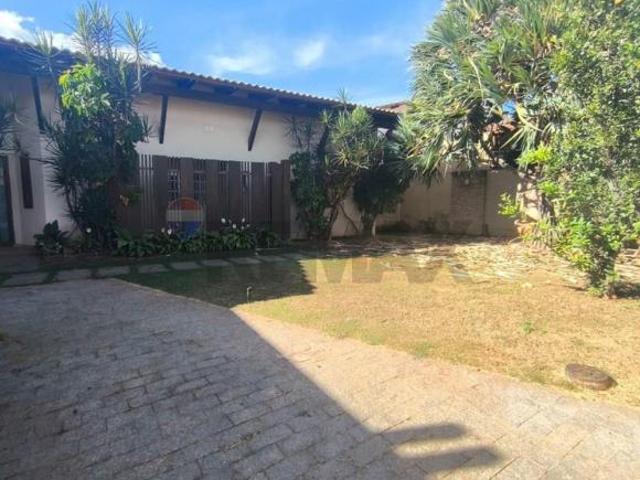 QL20 Lago Sul Mansão rústica estilo colonial com 5 Quartos, 3 Suítes, Piscina