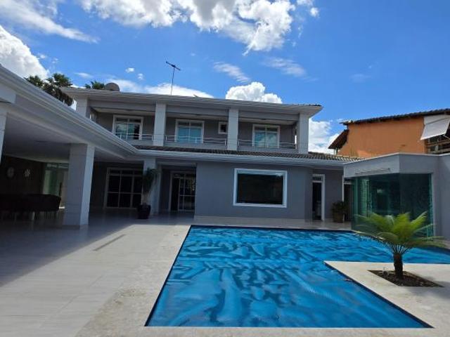 QL 8, Sobrado com 5 suites, RS 9.000.000,00, ESTUDA TROCA