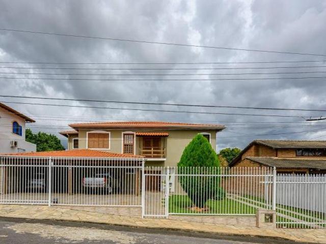 QL 02 Casa muito espaçosa com área gourmet e piscina 5 Quartos 03 suítes