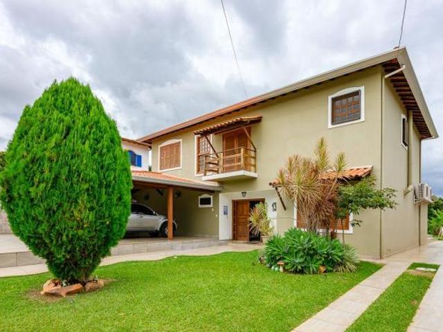 QL 02 Casa muito espaçosa com área gourmet e piscina 5 Quartos 03 suítes