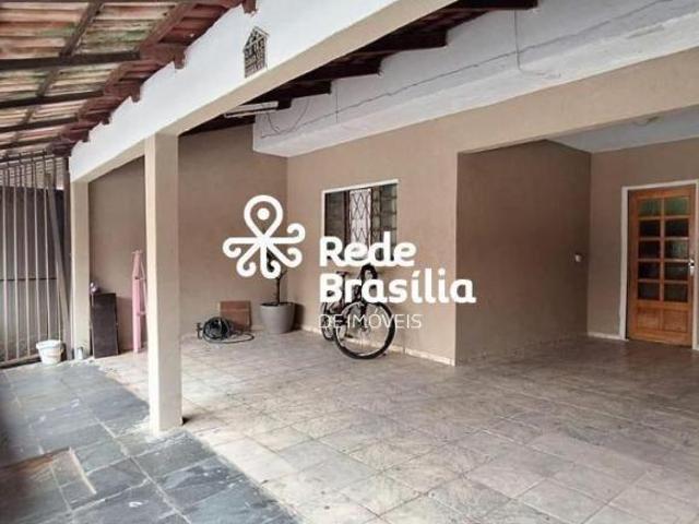 QN 14 D | Casa Sobrado 7 Quartos sendo 2 suítes com 3 Vagas de Garagem Cobertas Riacho Fundo II