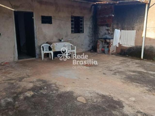 QN 223 Casa de fundo em lote comercial Samambaia Norte