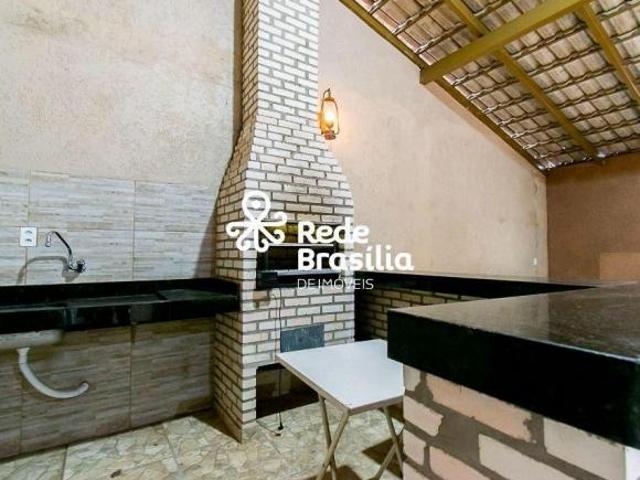 QNM 36 Casa com 4 quartos à venda ACEITA FINANCIAMENTO Taguatinga Norte