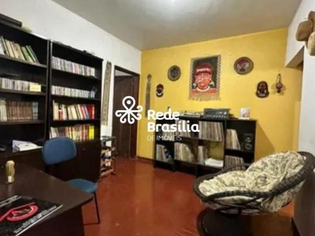 QNM 36 | Casa Sobrado com 3 pavimentos Independentes 6 Quartos sendo 3 Suítes com 3 Vagas de Garage