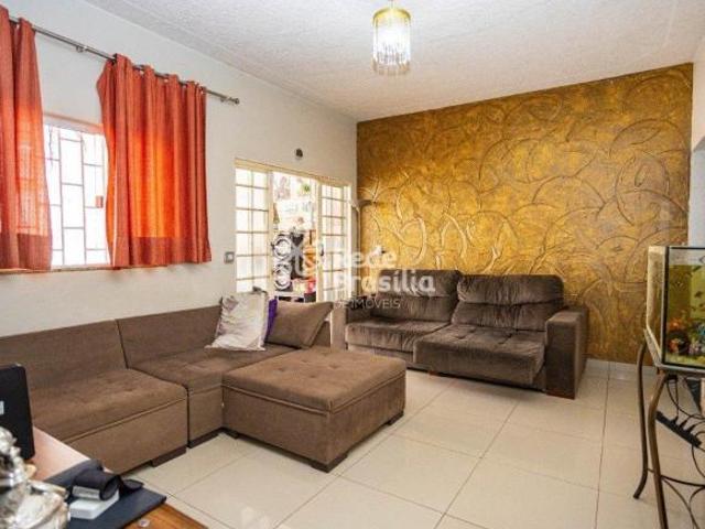 QNN 21 Casa nascente ampla com 3 quartos piscina suíte garagem Ceilândia