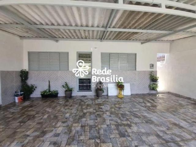 Qnn 22 | Casa de 3 quartos banheiro social 3 vagas de Garagem Ceilândia