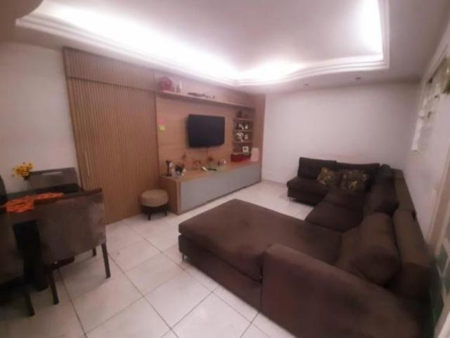 QNN 22 Duas casas em terreno de 140m2 !