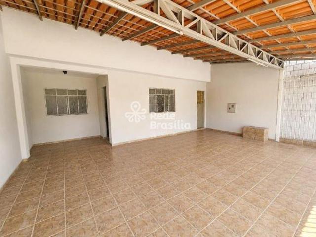 QNO 06 CASA PRINCIPAL MAIS EDÍCULA DESOCUPADA NASCENTE ACEITA FINANCIAMENTO CEILÂNDIA/DF