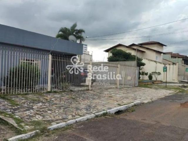 QNA 34 | Casa de 4 Quartos sendo 1 Suíte com 4 Vagas de Garagem Taguatinga