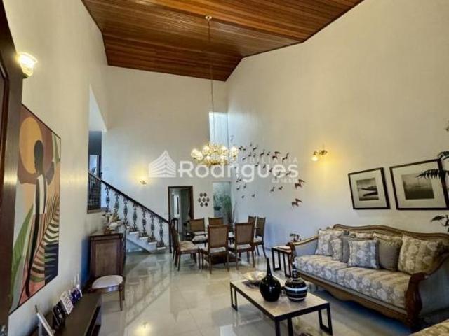 QNB CASA ESPETACULAR COM 5 SUÍTES PISCINA E CHURRASQUEIRA