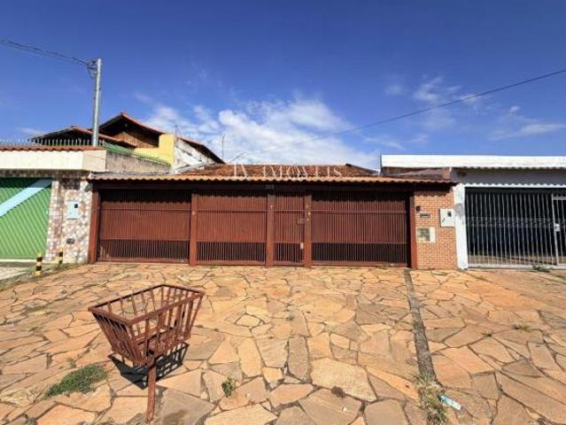 QND 40 CASA REFORMADA SÓ NO LOTE ACEITA FINANCIAMENTO