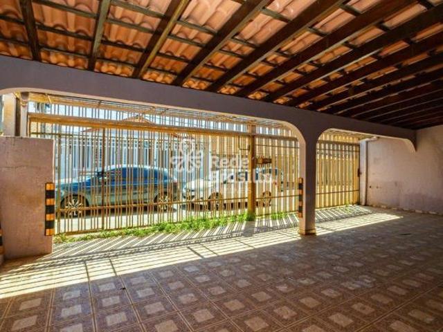 QNJ 38 | Casa com 8 quartos sendo 2 suítes 4 vagas aceita financiamento Taguatinga Norte
