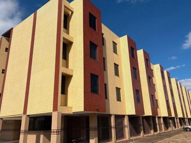 QNJ 58 TAGUATINGA NORTE 2 QUARTOS COM DCE E VAGA DE GARAGEM