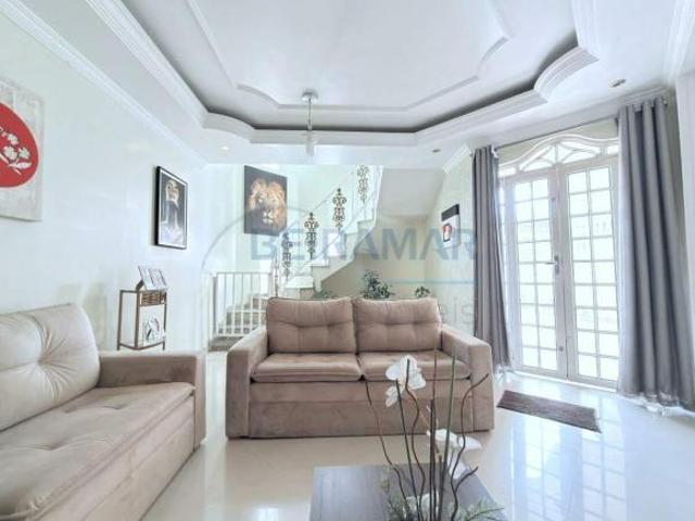 QNP 17 Excelente casa com localização privilegiada e conforto unico