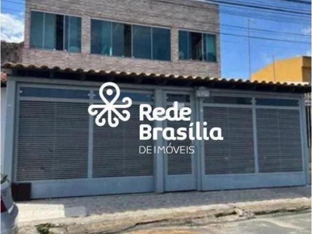 QS 12 | Casa com 4 Quartos sendo 3 Suítes com 2 Vagas de Garagem Riacho Fundo 1