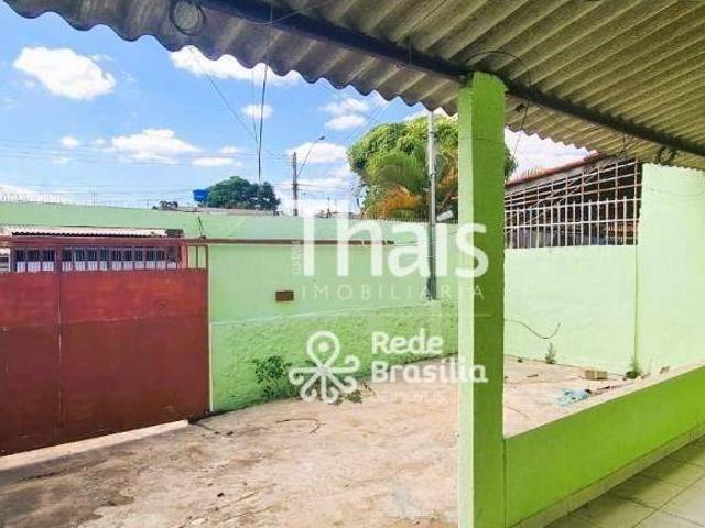 QR 401 Conjunto 26 Samambaia norte Casa térrea de 2 Quartos em terreno de 120m² não aceita financia