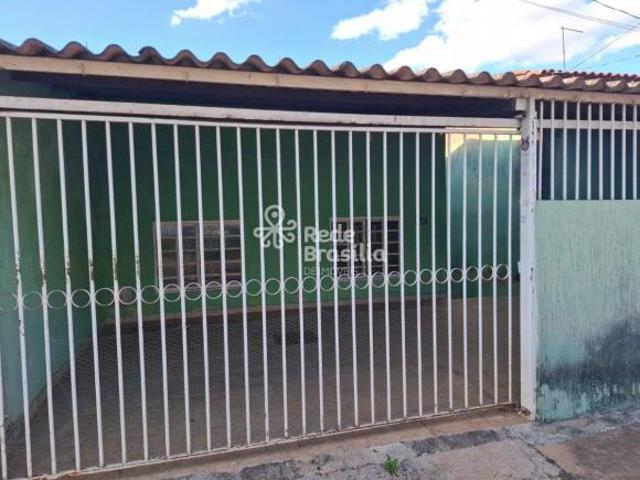 QR 402 | Casa 2 quartos, Cozinha Americana com 2 Vagas de Garagem Aceita Financiamento Samambai