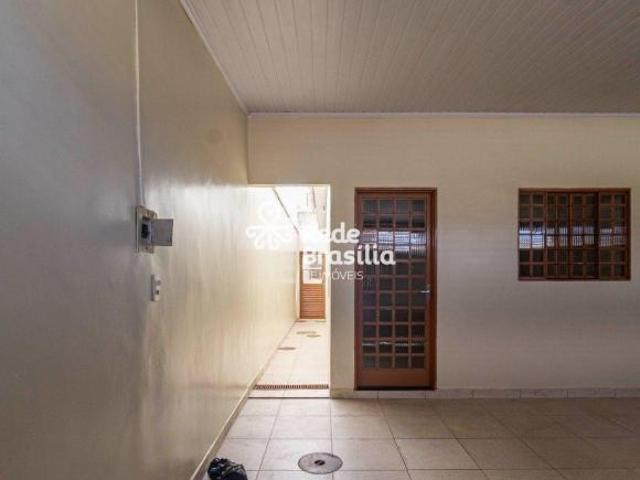 Qr 404 2 casas independentes, em excelente localização, ideal para quem busca renda com aluguel ou