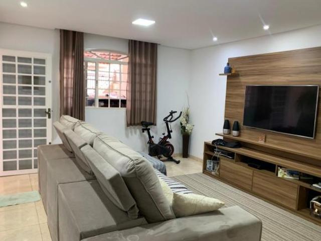 QR 406 SAMAMBAIA NORTE 3 QUARTOS 2 VAGAS 150m²