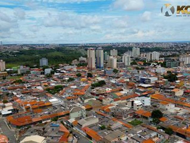 QR 408 Samambaia – QR 408 Prédio com 2 lojas e 8 apartamentos