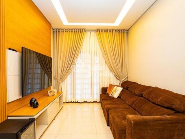 Qr 412 | Casa térrea com 2 quartos sendo 1 suíte 2 vagas área de lazer Samambaia
