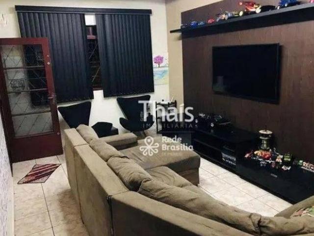 QR 423 Casa com 2 quartos 2 vagas de garagem aceita financiamento Samambaia Norte