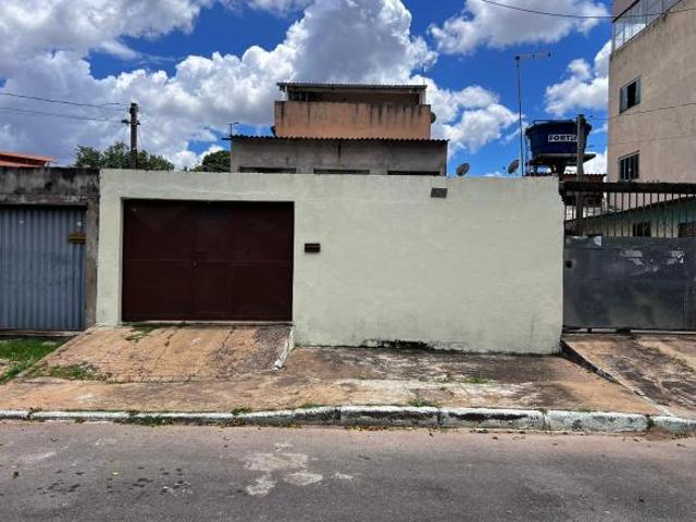 QR 501 SAMAMBAIA SUL ÓTIMA LOCALIZAÇÃO 3QTS! ESCRITURADO!