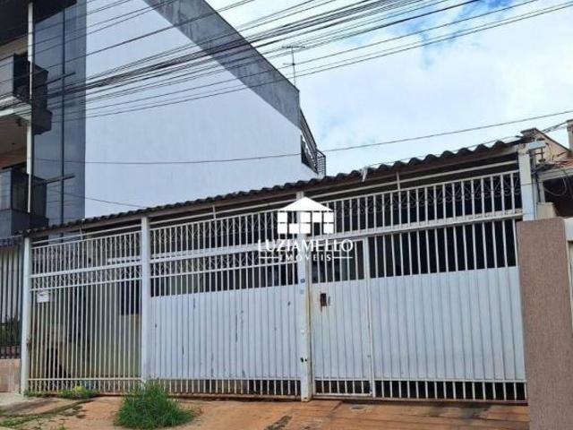 QR 5 CANDANGOLÂNDIA OPORTUNIDADE! CASA PARA REFORMA, COM 3 QUARTOS, 2 BANHEIROS, EM LOTE VAZADO