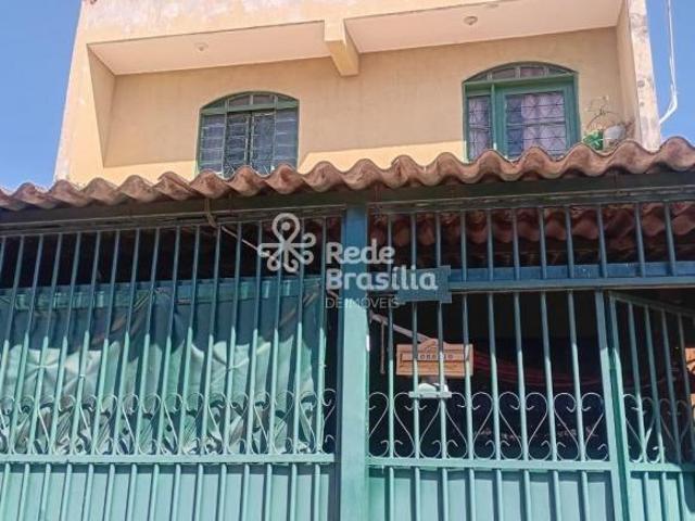 QR 631 | Casa 5 Quartos sendo 1 Suíte e 1 Vaga de Garagem Coberta Samambaia Norte