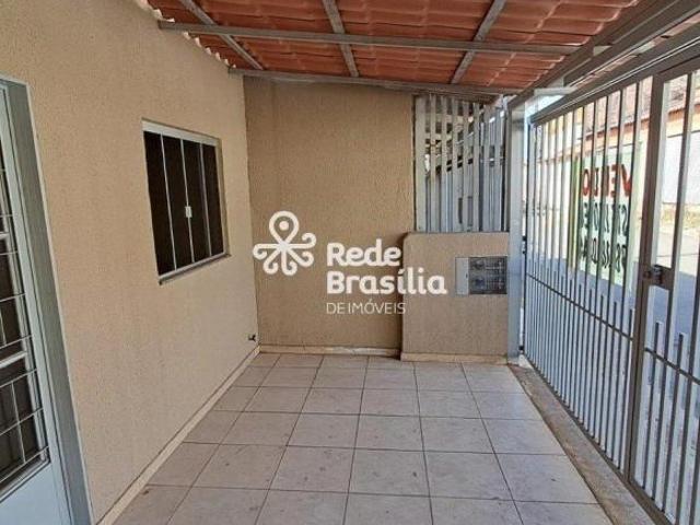 QR 7 | 02 casas independentes com garagem coberta | Excelente oportunidade de investimento | Candang
