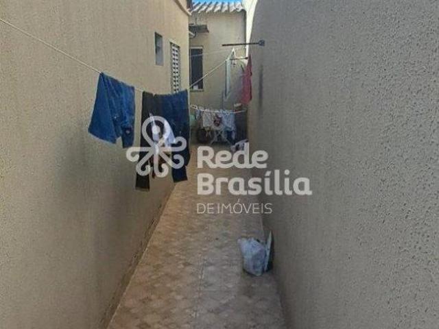 QR 02 | 03 casas independentes no mesmo lote | excelente oportunidade para morar ou investir | Cand